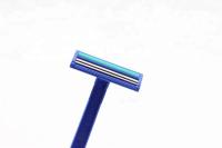 China Widely Used Two Blade Disposable Shaving Razor With Lubricant Strip for sale