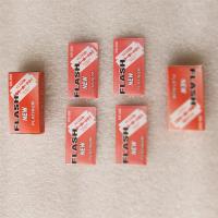 China Professional Stainless Steel Single Edge Barber Blades 100 Pack Platinum Coated for sale