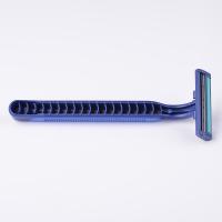 China Wholesale Triple Blade Disposable Razor with Lubricating Strip 6g Stainless Steel for sale