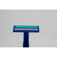 China Wholesale Triple Blade Disposable Razor with Lubricating Strip 6g Stainless Steel for sale