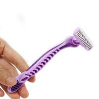China Wholesale Disposable Triple Blade Razor with Lubricating Strips 6g Stainless Steel for sale