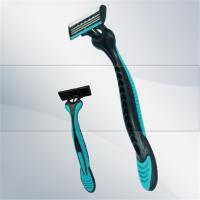 China Wholesale Disposable Triple Blade Razor with Lubricating Strips 6g Stainless Steel for sale