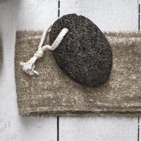 China Natural Volcanic Pumice Stone for Feet Callus Remover Dead Skin Exfoliator 100g for sale