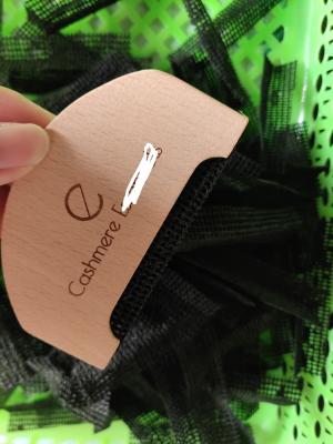 China Wood Cashmere Comb for De-Pilling Sweaters 75x45x6mm Removes Pills Fuzz and Lint from Garments for sale