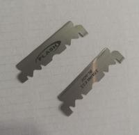 China Professional Stainless Steel Hair Shaving Razor Blades 0.1mm Half Blade for Salon Barber for sale