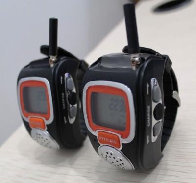 China freetalker PMR wristwatch walkie talkie radios for sale