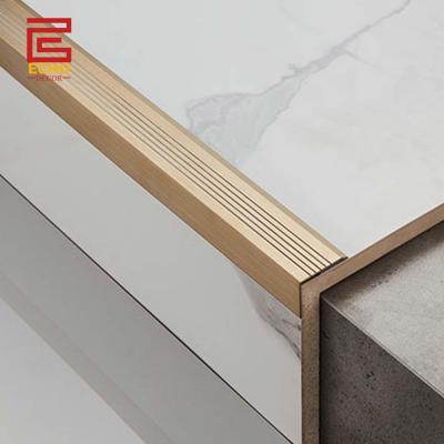 China Stainless Steel Stair Nosing Trim for Concrete Steps 25-40mm Wide for sale