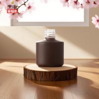 China Customized 7ml UV Gel Nail Polish Glass Bottle Unique Design Empty Cosmetic Bottle for sale
