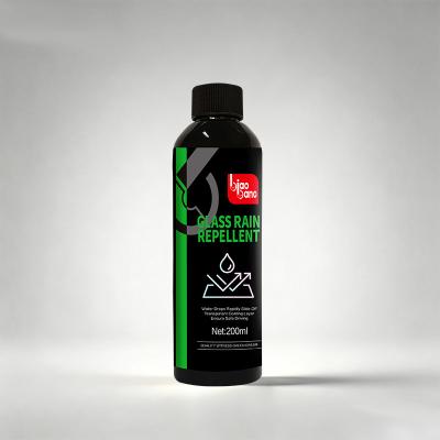 China 200ml Glass Rain Repellent Spray with Hydrophobic Polymer for Auto Glass and 3 Years Shelf Life for sale