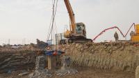 China Concrete Cutting Tool Hydraulic Pile Breaker Attachment PB380B for sale
