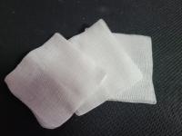 China 8ply 10cmx10cm Medical  Gauze Swabs Good Absorbent 100% Cotton Folded Edge for sale