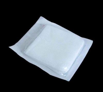 China Absorbent White Gauze Dressing Swab 2*2 3*3 4*4 For Medical Use for sale