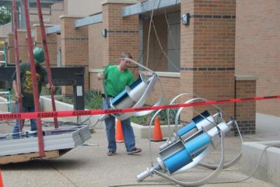 China Red Blue Sliver Solar Wind Hybrid Power System 300W 24V Wind Turbine For Home for sale