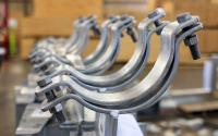 China Galvanized Steel Medium Duty 70kn Double Riser Clamps for sale