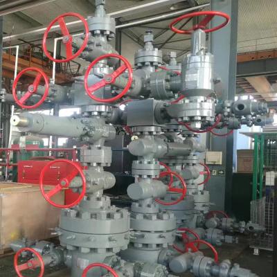 China API 6A Wellhead Equipment In Oil And Gas Christmas Tree / X-Max Tree for sale