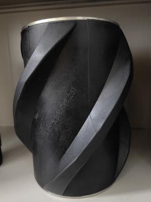 China Composite Material Spiral Type Casing Centralizer 13 5/8 Inch for Oil and Gas Cementing for sale