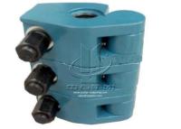 China API 11B Triple Bolt Polished Rod Clamp 45000 lb Forged Alloy Steel Oilfield for sale