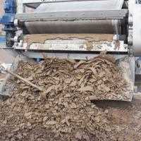 China Stainless Steel Screw Press Liquid-Solid Separator for High Efficiency Sludge Dewatering with 7500L/Hour Capacity for sale