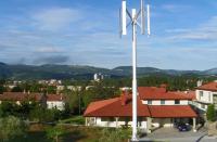 China 1kW wind and solar hybrid system with vawts for farms for sale