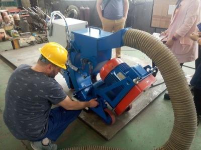 China Mobile Concrete Shot Blasting Equipment For Surface Strengthening Cleaning for sale