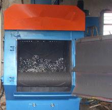 China Crawler Tumble Shot Blasting Machine Compact Structure With BE Type Splitter for sale
