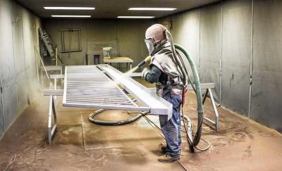 China Large Steel Profile Sand Blasting Room Metal Parts Rust Removal For Construction Equipment for sale