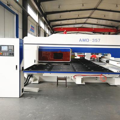China Customized Sheet Metal Punch Press Hydraulic Punching Machine 3 - 4 Control Axis for sale