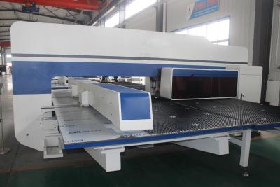 China Closed Type Turret CNC Hydraulic Punching Machine for sale