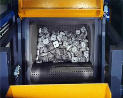 China Rubber Mesh Q32 Series Tumble Shot Blasting Machine Low Energy for sale