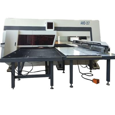 China Punzonadora Cnc AMD-357 Turret CNC Punching Machine Closed Type for sale