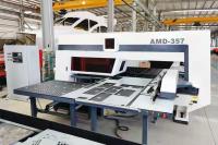 China Punzonadora Cnc AMD-357 Turret CNC Punching Machine Closed Type for sale