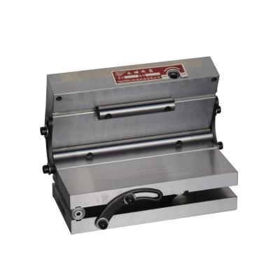 China XM43 150x150mm Double Tiltable Permanent Magnetic Sine Chuck 1.5mm Pole for sale