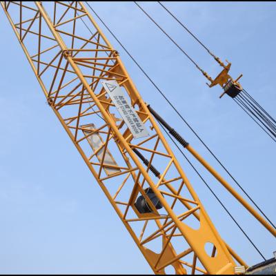 China Hydraulic Control 150T Xcmg Crawler Crane With 2.5 Km/H Max Travel Speed And 30m Jib Length for sale
