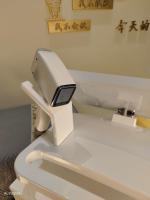 China Integrated Precombustion 1600W Power Laser Hair Removal Device With 15.6-inch LCD Screen for sale