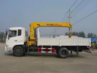 China Dongfeng 4x2 8 Ton Knuckle Arm Crane Truck 180HP Euro 3 Diesel LHD for sale