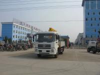 China Dongfeng 4x2 8 Ton Knuckle Arm Crane Truck 180HP Euro 3 Diesel LHD for sale
