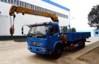 China Dongfeng 4 Ton Cargo Truck Crane Heavy Duty 4 Arm Telescoping Boom 4000kg Lifting Capacity for sale