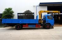 China Dongfeng 4 Ton Cargo Truck Crane Heavy Duty 4 Arm Telescoping Boom 4000kg Lifting Capacity for sale