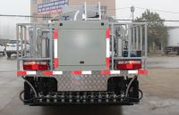China Dongfeng 4ton Asphalt Distribution Truck 4000mm Spray Width Road Maintenance for sale