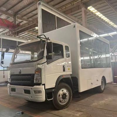 China Sinotruk HOWO P6 P8 LED Panel Advertising Truck 5995mm 72KW Outdoor Full Color Display for sale