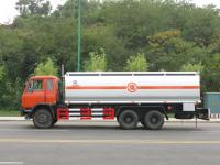 China Dongfeng 6x6 Off Road Fuel Tank Truck 16-25m3 Capacity Q235 Steel Tank for sale