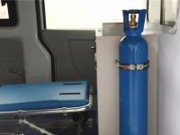 China 6 Passenger Negative Pressure Ambulance 4x2 Diesel Engine 5350mm Medical Emergency Vehicle for sale