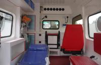 China Dongfeng 2835mm Wheelbase Euro5 Emergency Ambulance Car 4944x1972x2180mm for Sale for sale