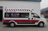 China Dongfeng 2835mm Wheelbase Euro5 Emergency Ambulance Car 4944x1972x2180mm for Sale for sale
