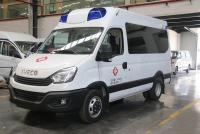 China Negative Pressure ICU Ambulance IVOCO 4x2 Diesel 5580mm Emergency Medical Vehicle for sale