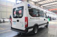 China Negative Pressure ICU Ambulance IVOCO 4x2 Diesel 5580mm Emergency Medical Vehicle for sale