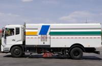 China Dongfeng 4X2 10m3 Vacuum Road Sweeper Truck Euro IV Diesel Engine 180HP for sale