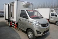 China Foton Mini Refrigerated Food Freezer Van Truck 1 Ton 2 Ton Diesel Euro V for sale