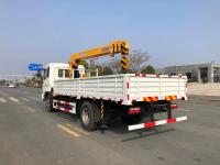 China Dongfeng 8 Ton Hydraulic Telescopic Boom Crane Truck Mounted 4x2 Diesel Euro 3 for sale