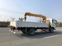 China Dongfeng 8 Ton Hydraulic Telescopic Boom Crane Truck Mounted 4x2 Diesel Euro 3 for sale